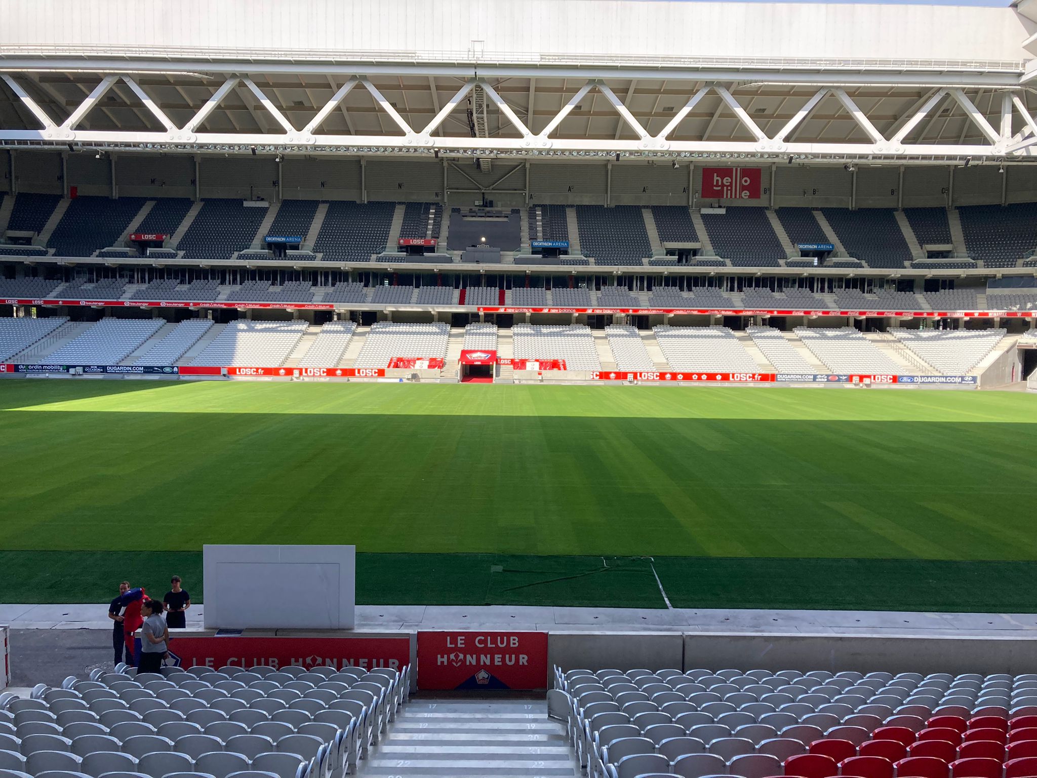 Le pelouse du stade Pierre Mauroy est prête à accueillir le LOSC | Le ...